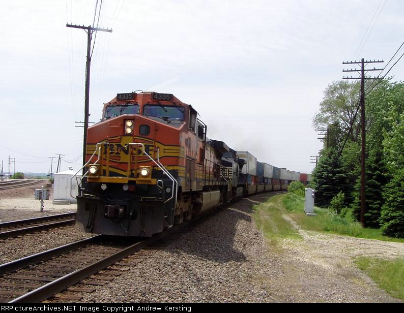 BNSF 4335